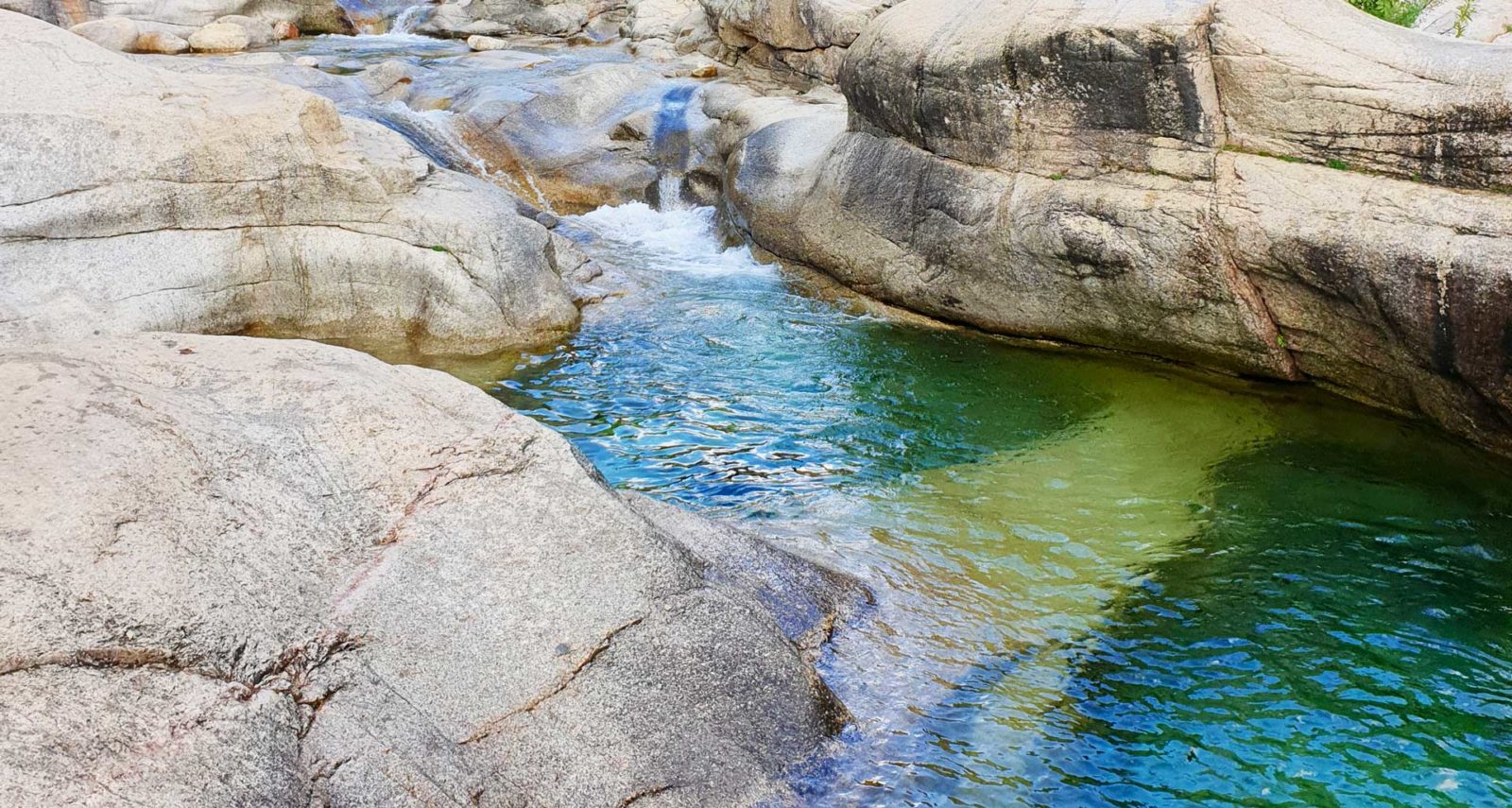 Piscines naturelles de Cavu : randonnée, restaurant, accrobranche ...